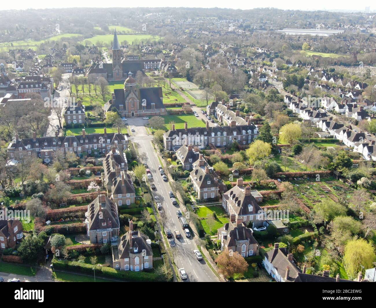 Hampstead garden suburb church hi-res stock photography and images - Alamy