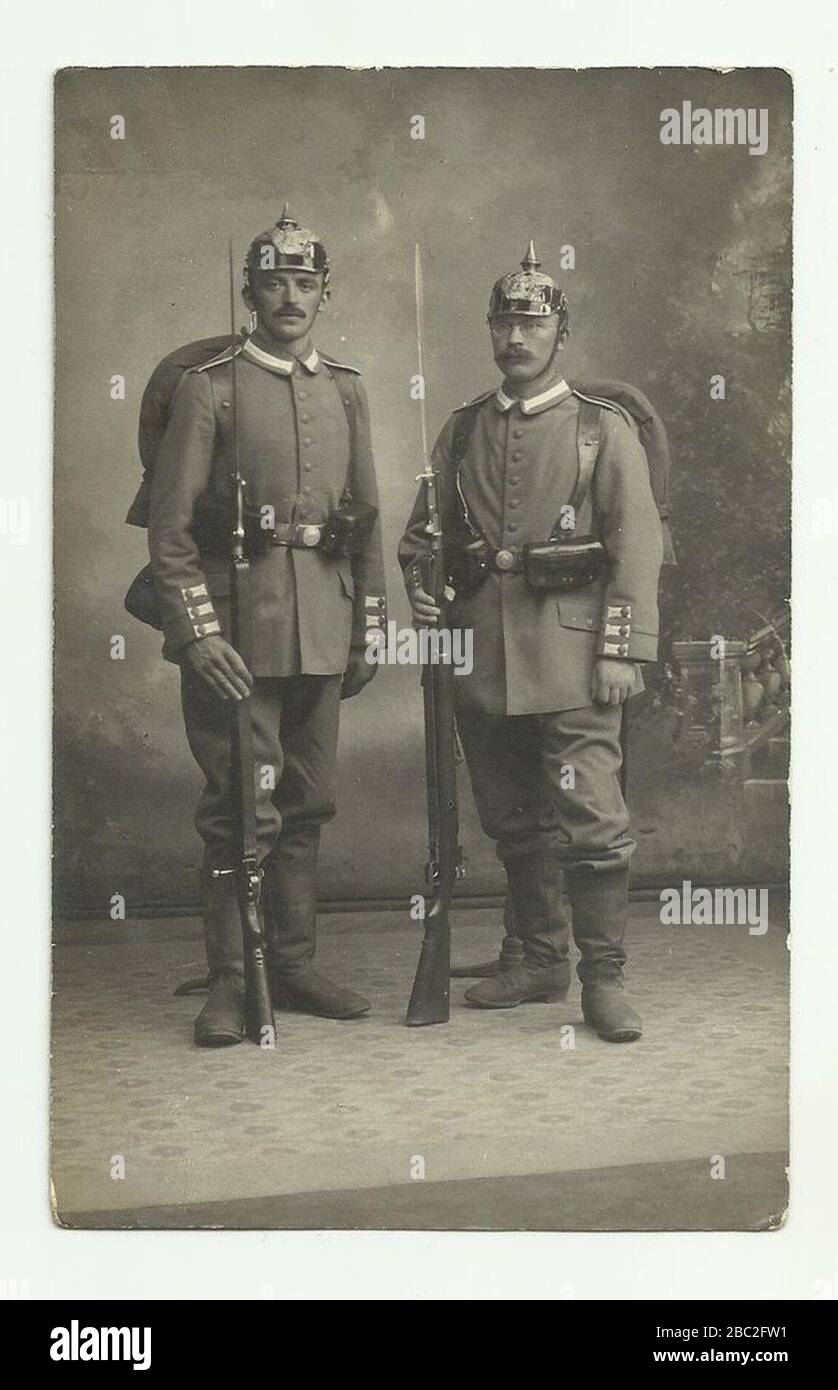 Grenadiere hi-res stock photography and images - Alamy