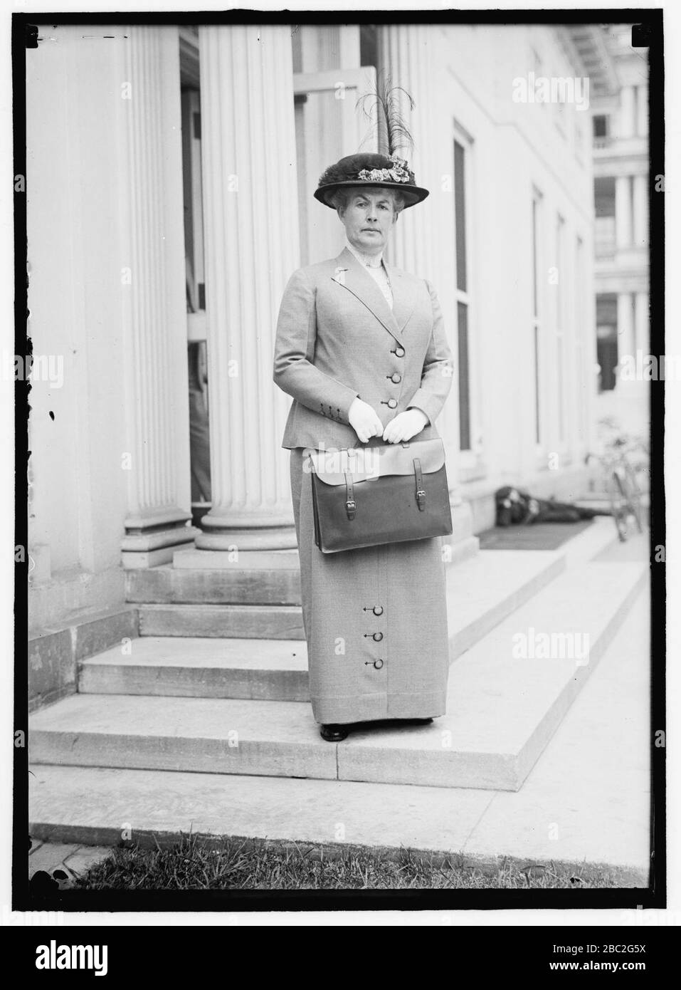 Mrs helen hi-res stock photography and images - Alamy