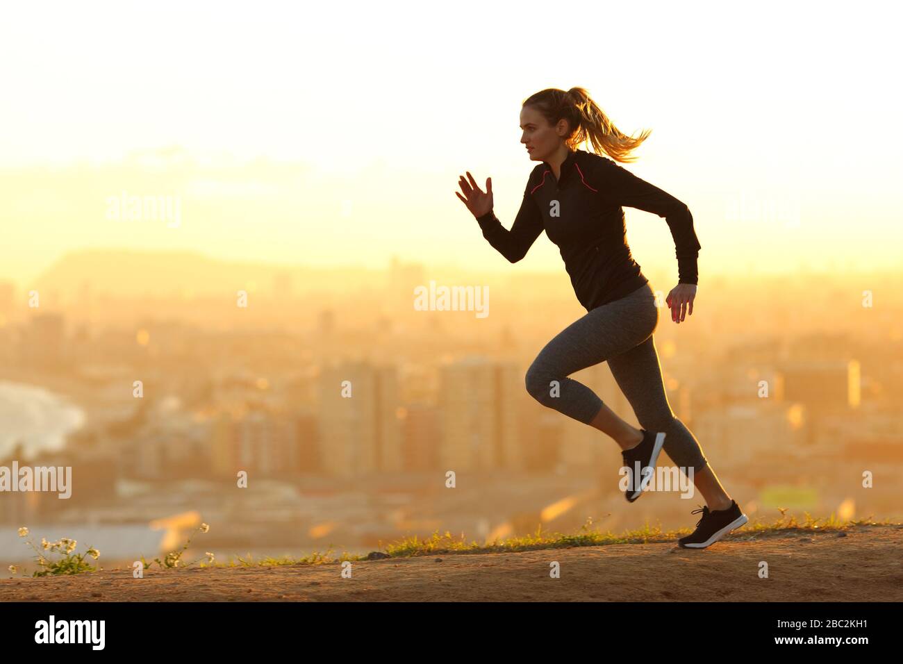 Teen running hi-res stock photography and images - Alamy