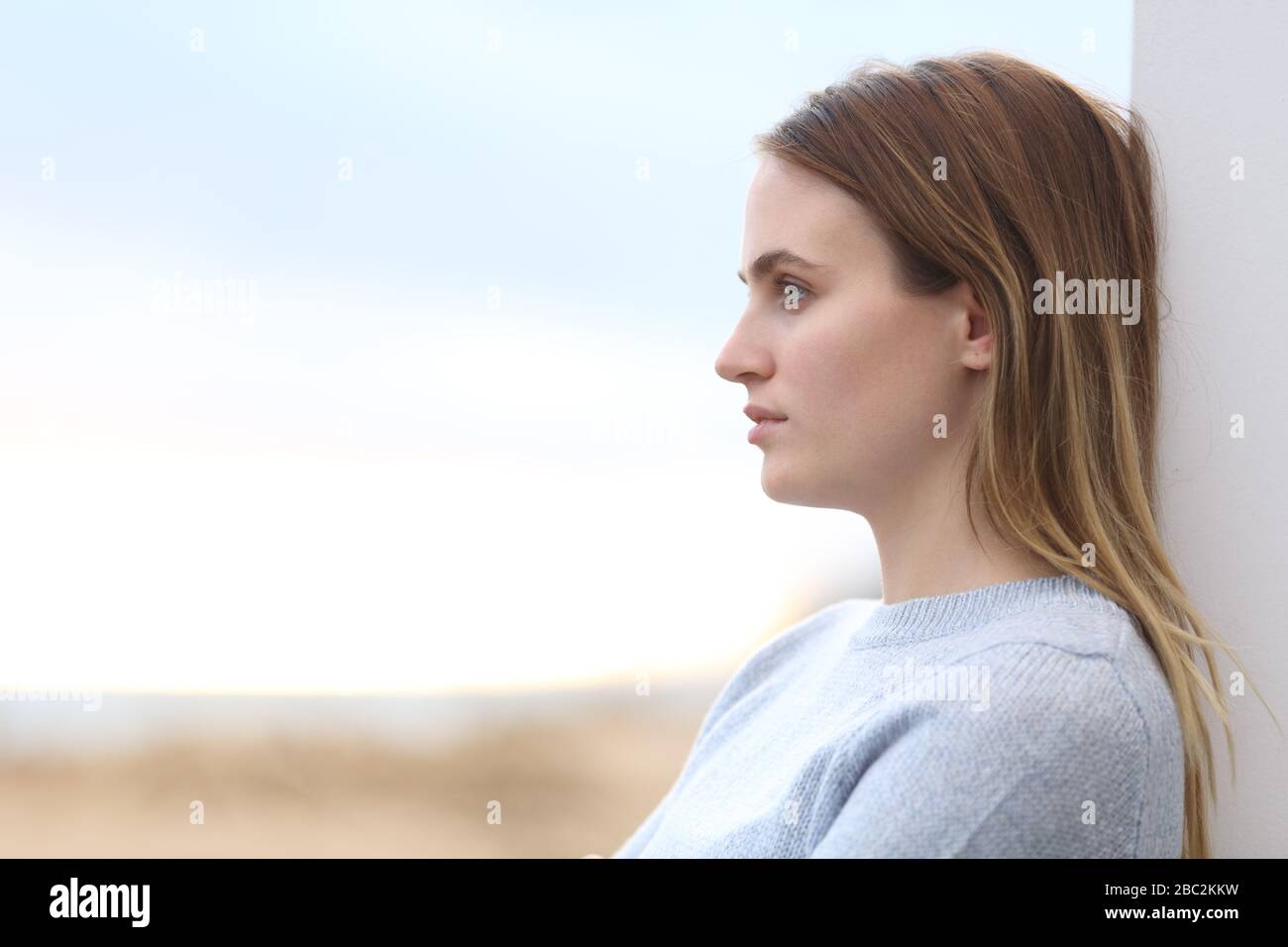 Woman serious profile hi-res stock photography and images - Alamy