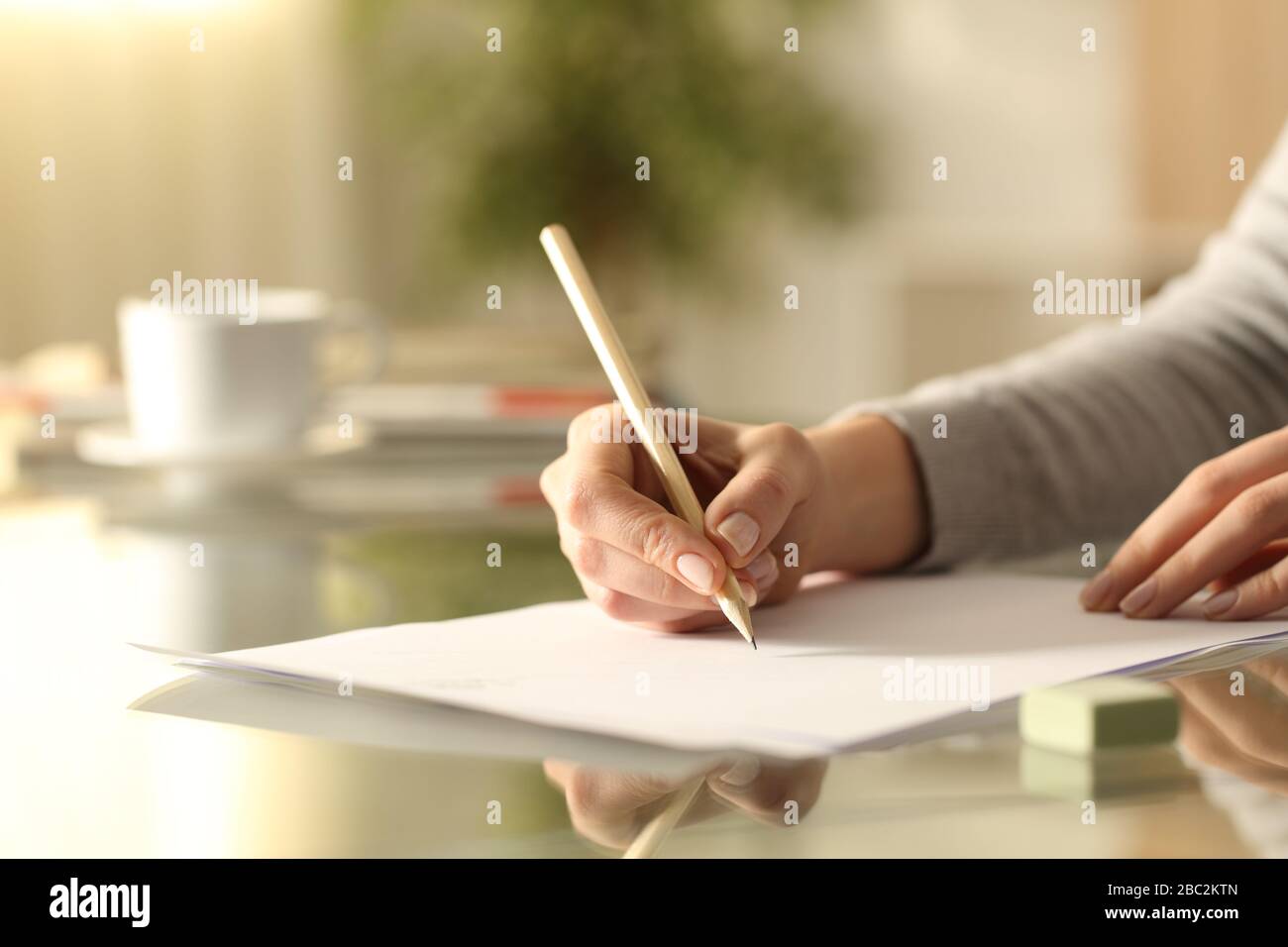 Draw drawing hi-res stock photography and images - Alamy