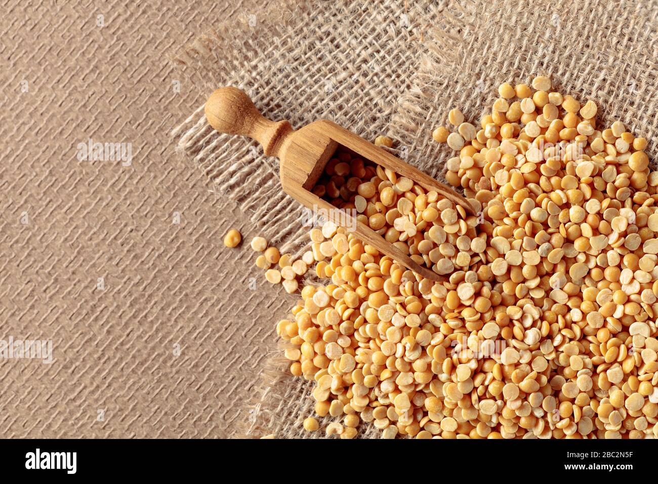Raw uncooked lentils (lens culinaris). Top view with copy space Stock ...
