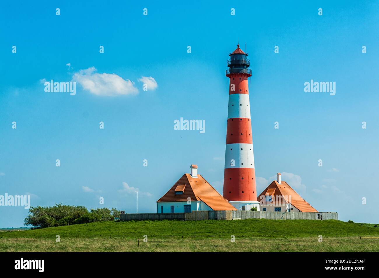 The Westerhever lighthouse on the North Sea Stock Photo - Alamy