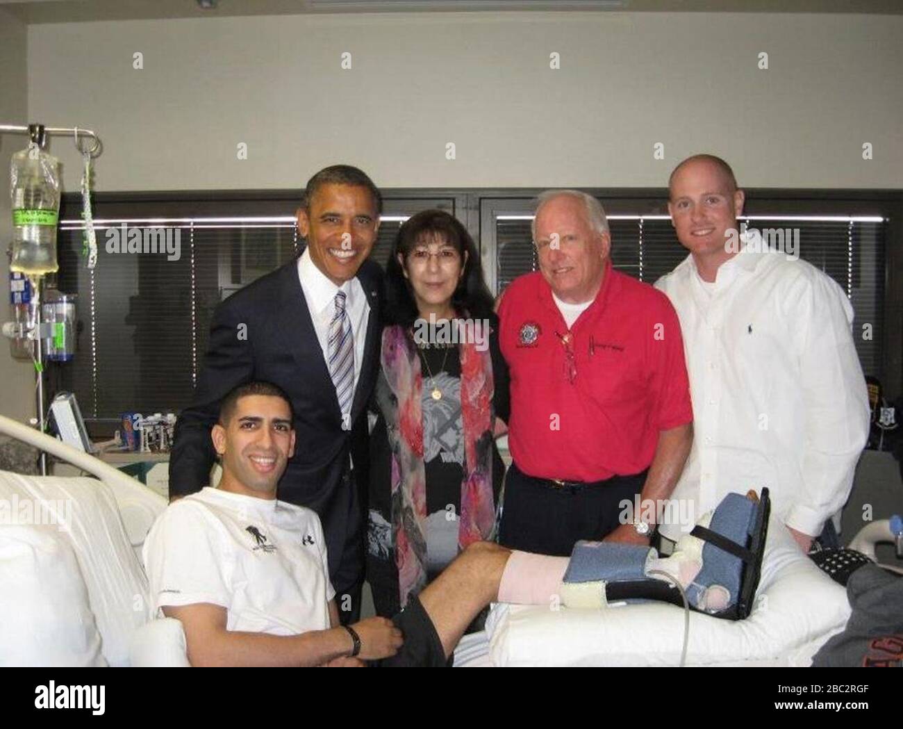 Groberg and Obama at Walter Reed Stock Photo - Alamy