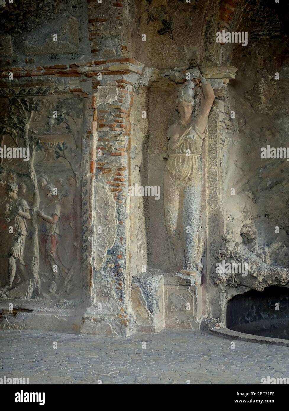 Grotto detail - Villa d'Este - Tivoli, Italy Stock Photo - Alamy