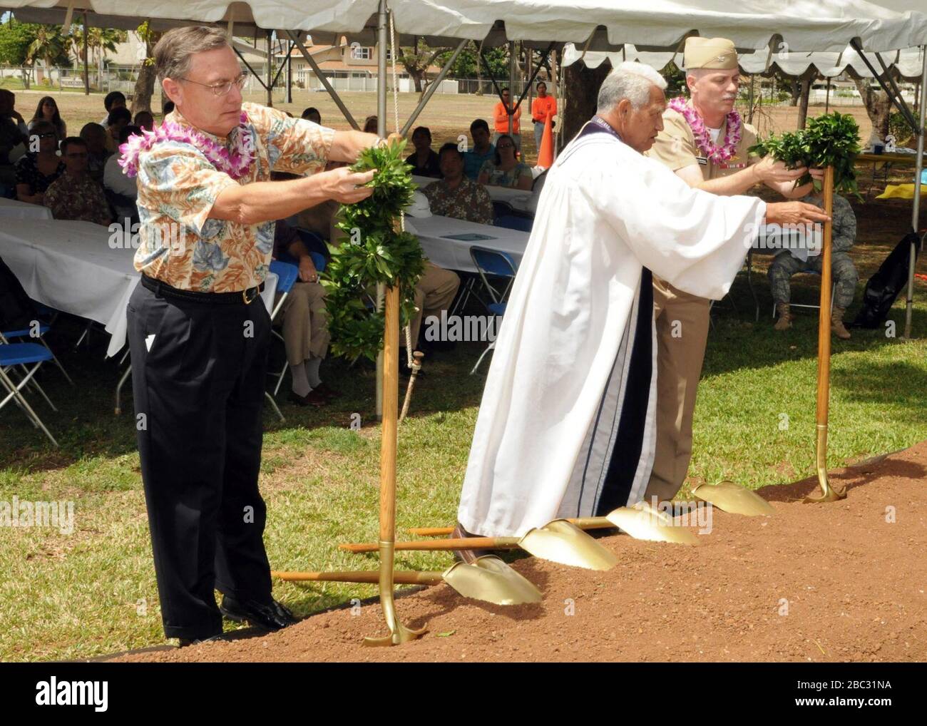 Groundbreaking ceremony hi-res stock photography and images - Alamy