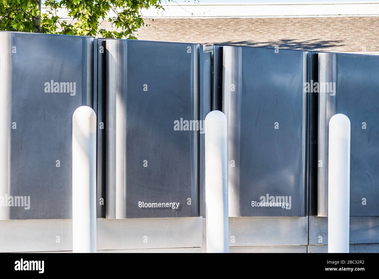 Mar 30, 2020 Sunnyvale / CA / USA - Bloom Energy Fuel Cells at one of ...
