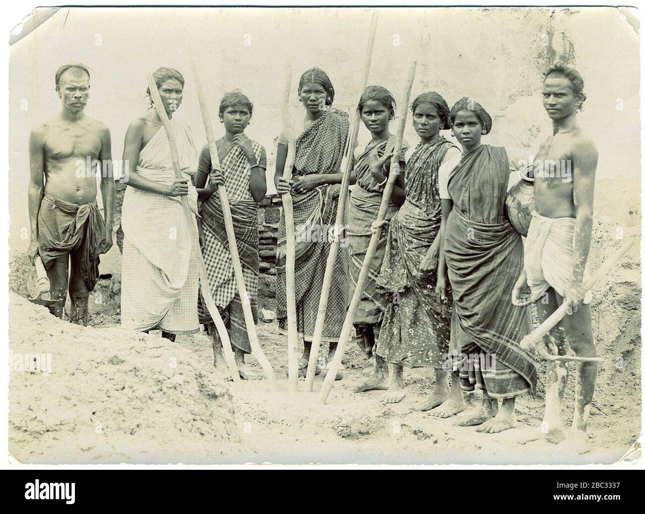 Female workers india Cut Out Stock Images & Pictures - Alamy