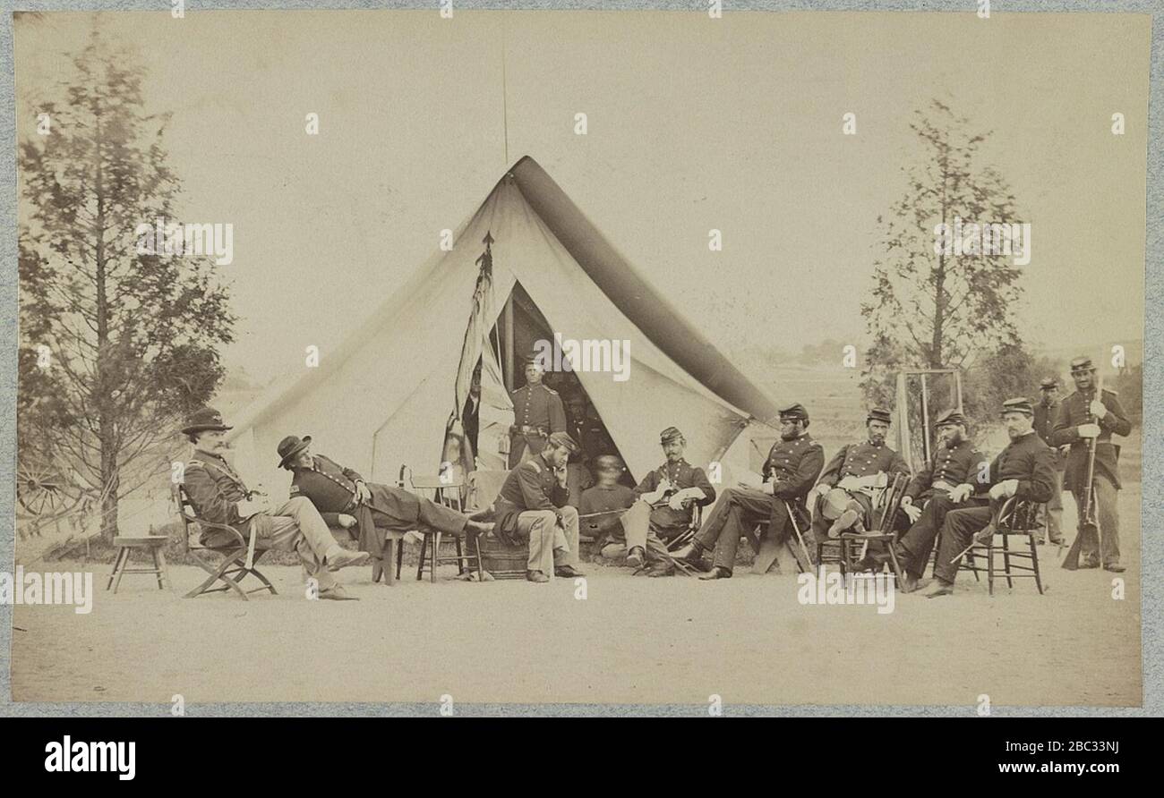 Soldiers in a tent hi-res stock photography and images - Alamy