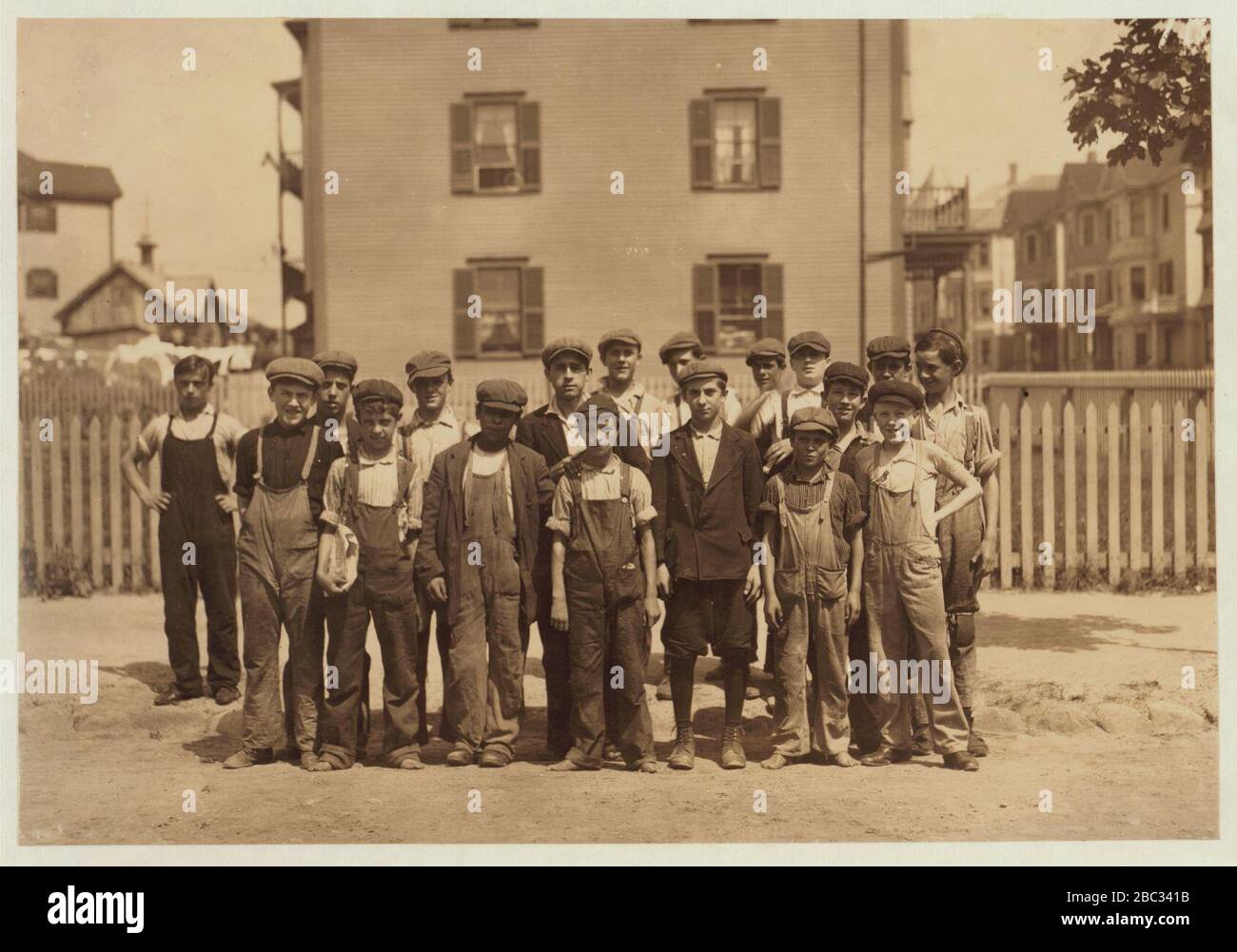 Group of workers in the spinning and twisting rooms. Second from left ...