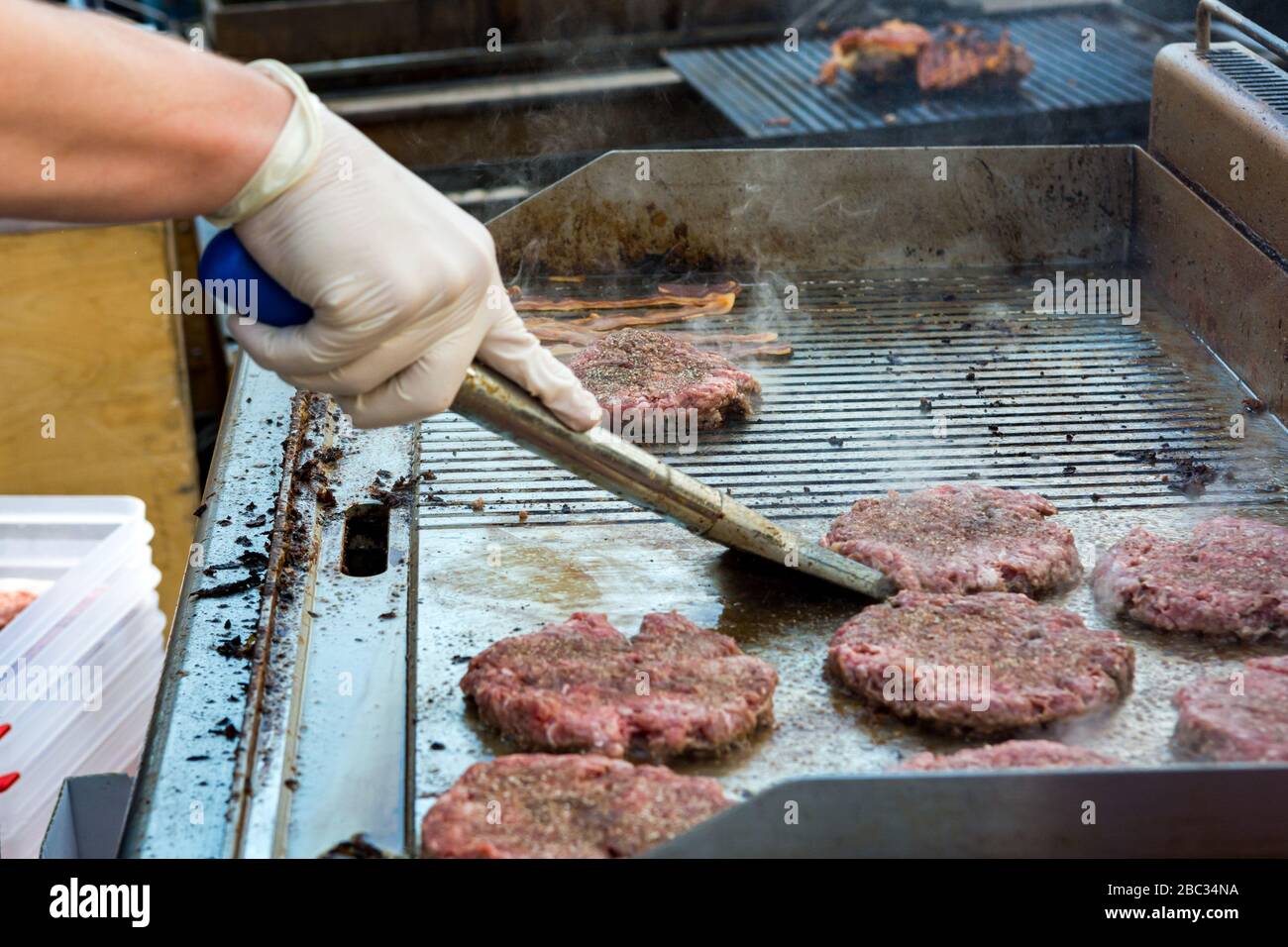 Flipping Burgers High Resolution Stock Photography and Images - Alamy