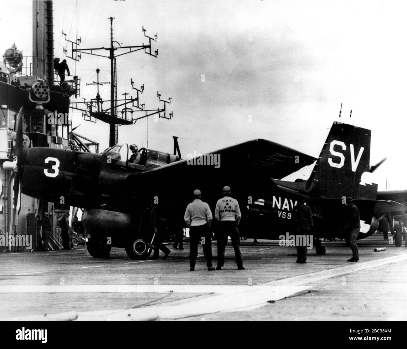 Grumman AF-2W Guardian of VS-931 on USS Bataan (CVL-29) in 1951 (NNAM ...