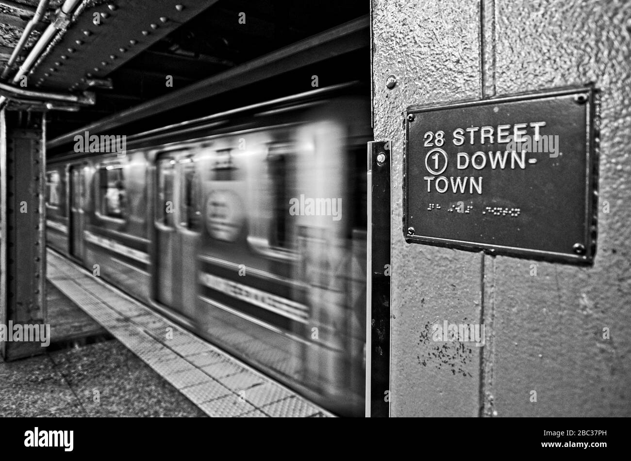 28th street Black and White Stock Photos & Images - Alamy
