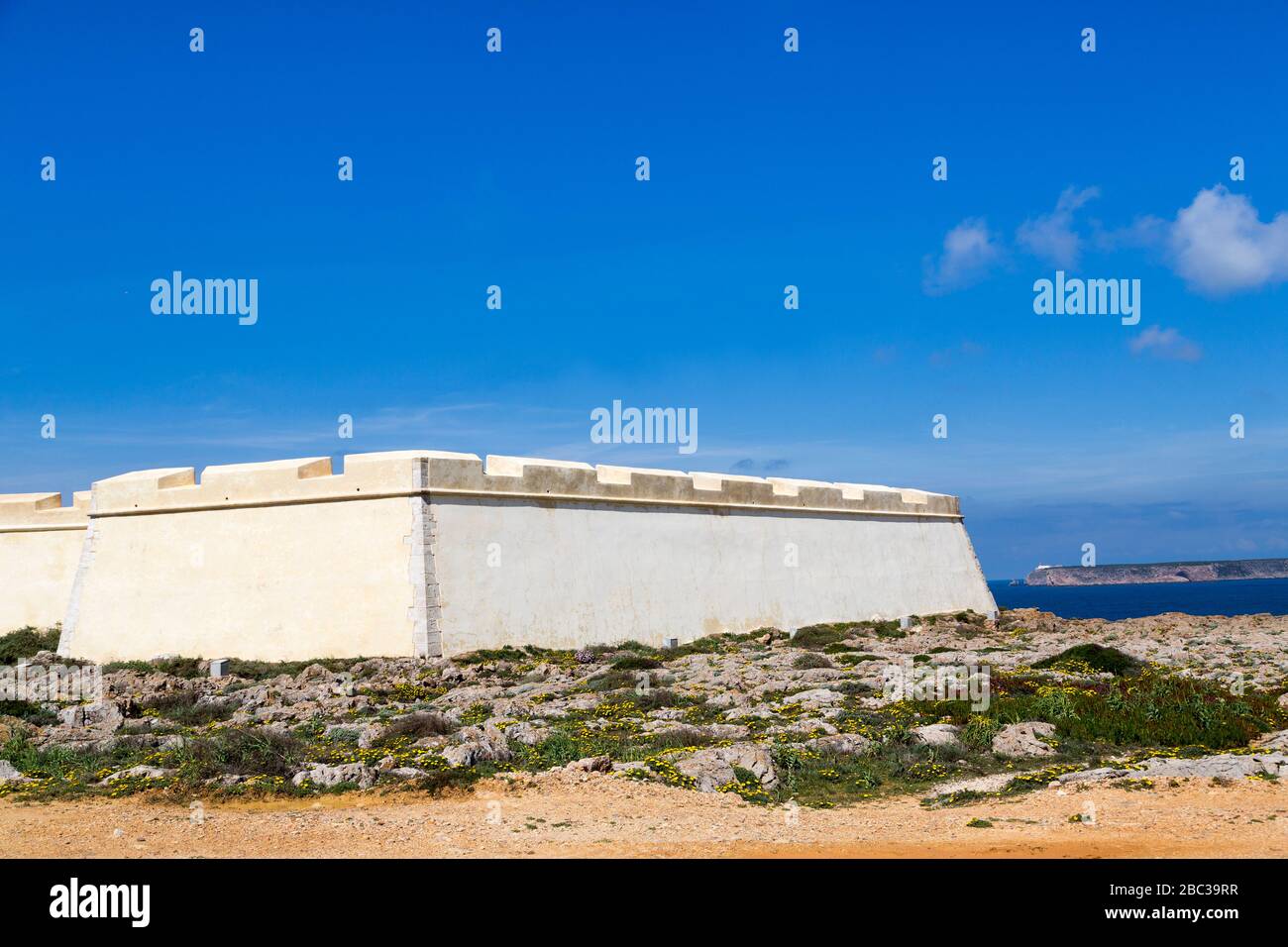Outer defensive wall, Fortaleza de Sagres, Fort of Henry the Navigator ...