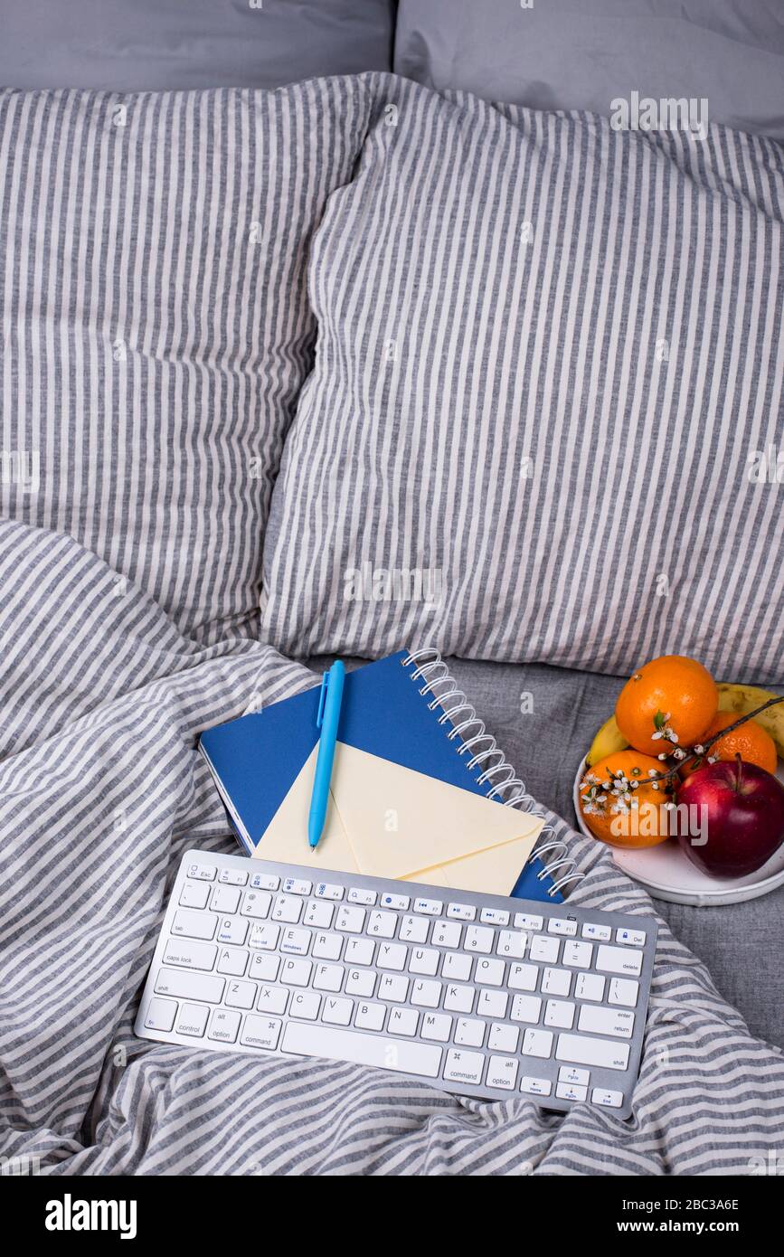 Hotel room workspace hi-res stock photography and images - Alamy