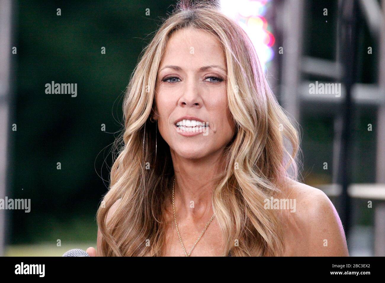 Sheryl Crow performs on the CBS Early Show in New York City on July 23 ...