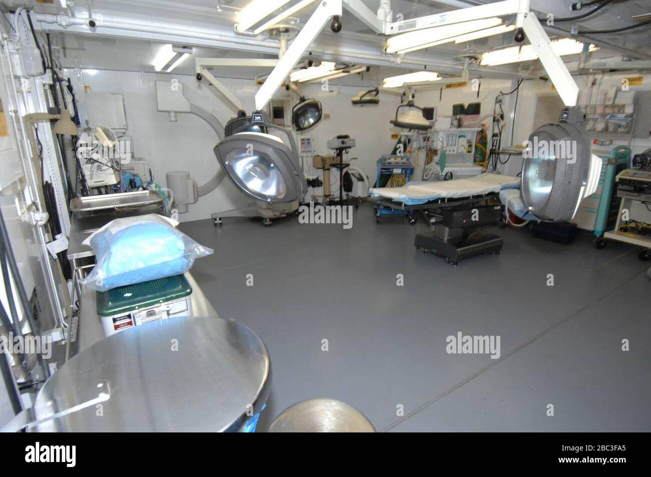 Operating room historical hi-res stock photography and images - Alamy