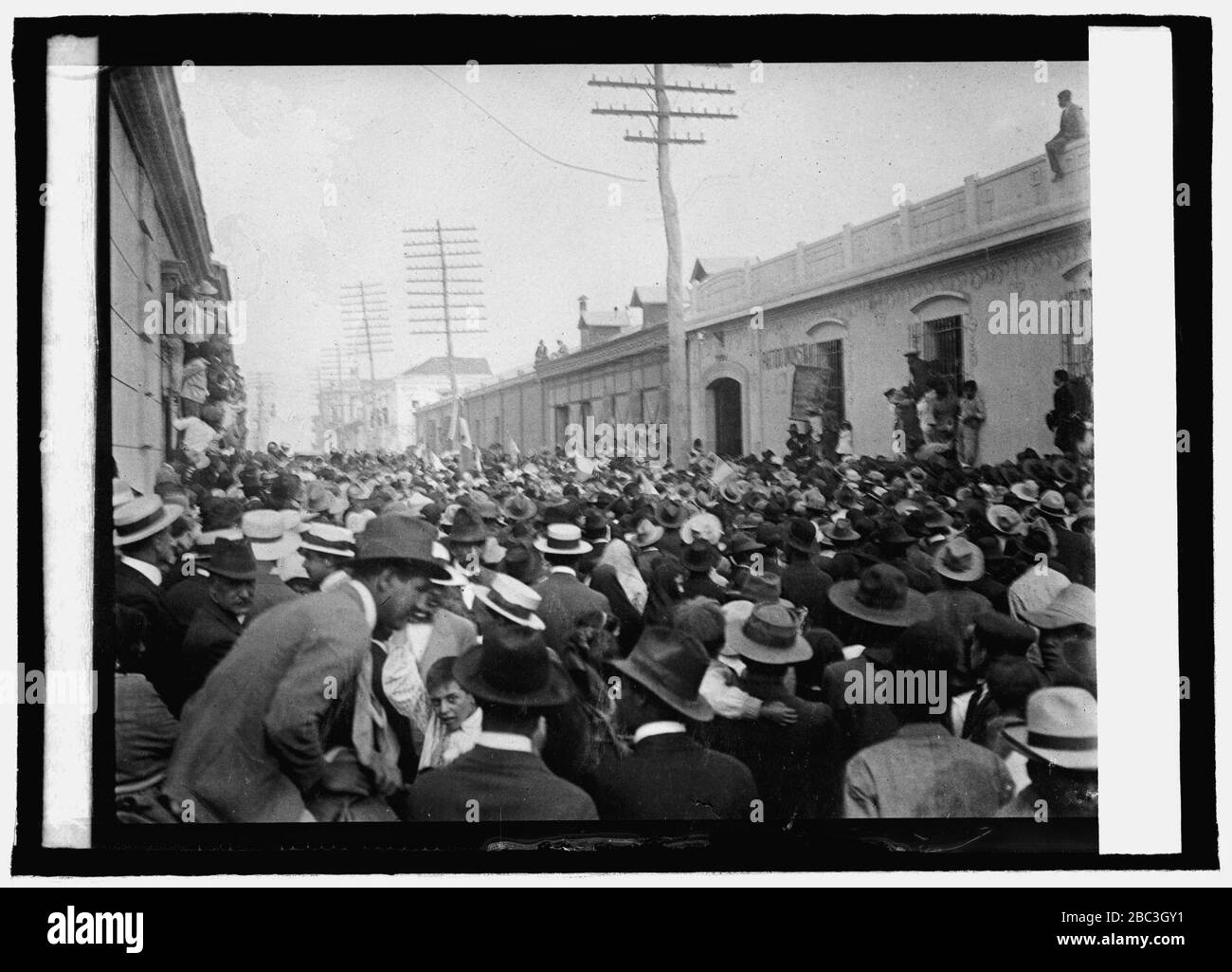 20 5 12 Black and White Stock Photos & Images - Alamy