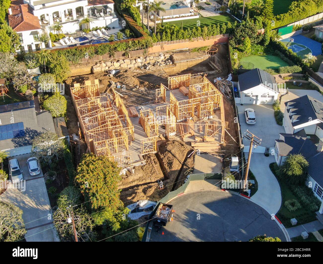 Entrance porch under construction hi-res stock photography and images ...