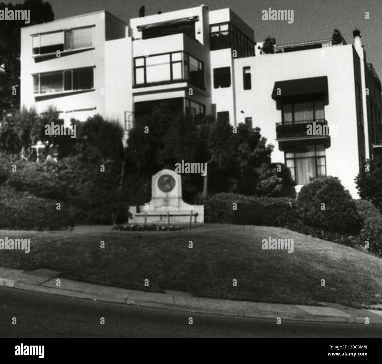 Guglielmo Marconi Memorial Plaque C Stock Photo - Alamy