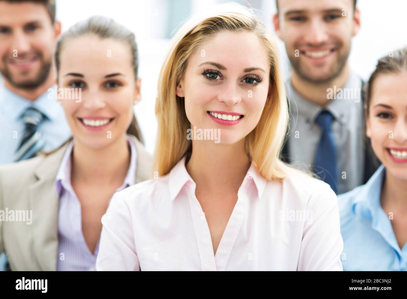 Professional business meeting team hi-res stock photography and images ...