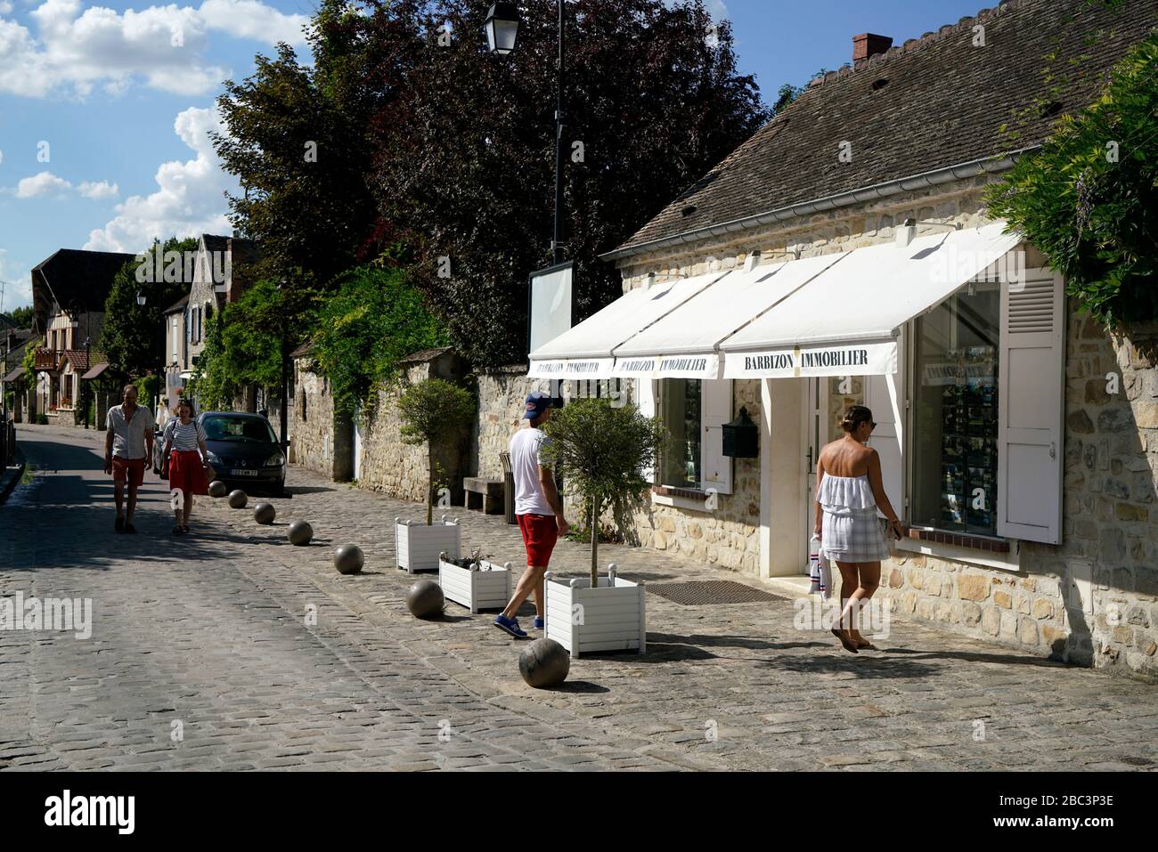 Street view of the Painters' village of Barbizon.Barbizon.Seine-et ...