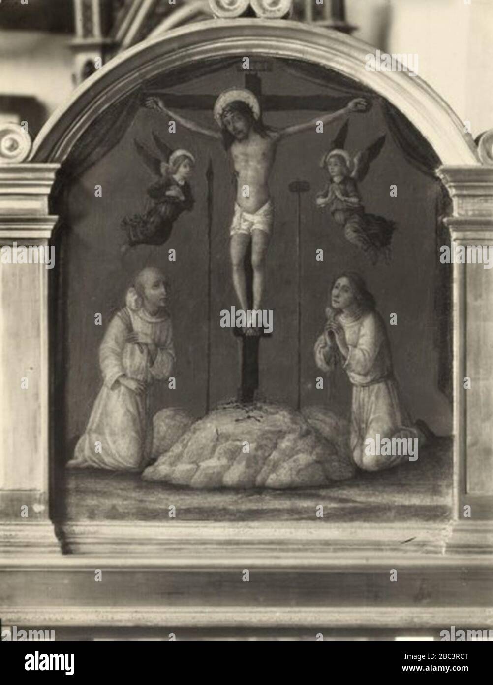 Guidoccio cozzarelli crocifissione con santi Stock Photo - Alamy