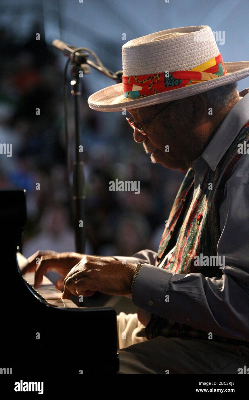 Ellis Marsalis, legendary and bebop and jazz pianist. With son Delfeayo ...