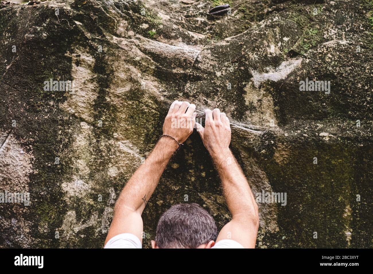 Strong male rock climber hi-res stock photography and images - Alamy