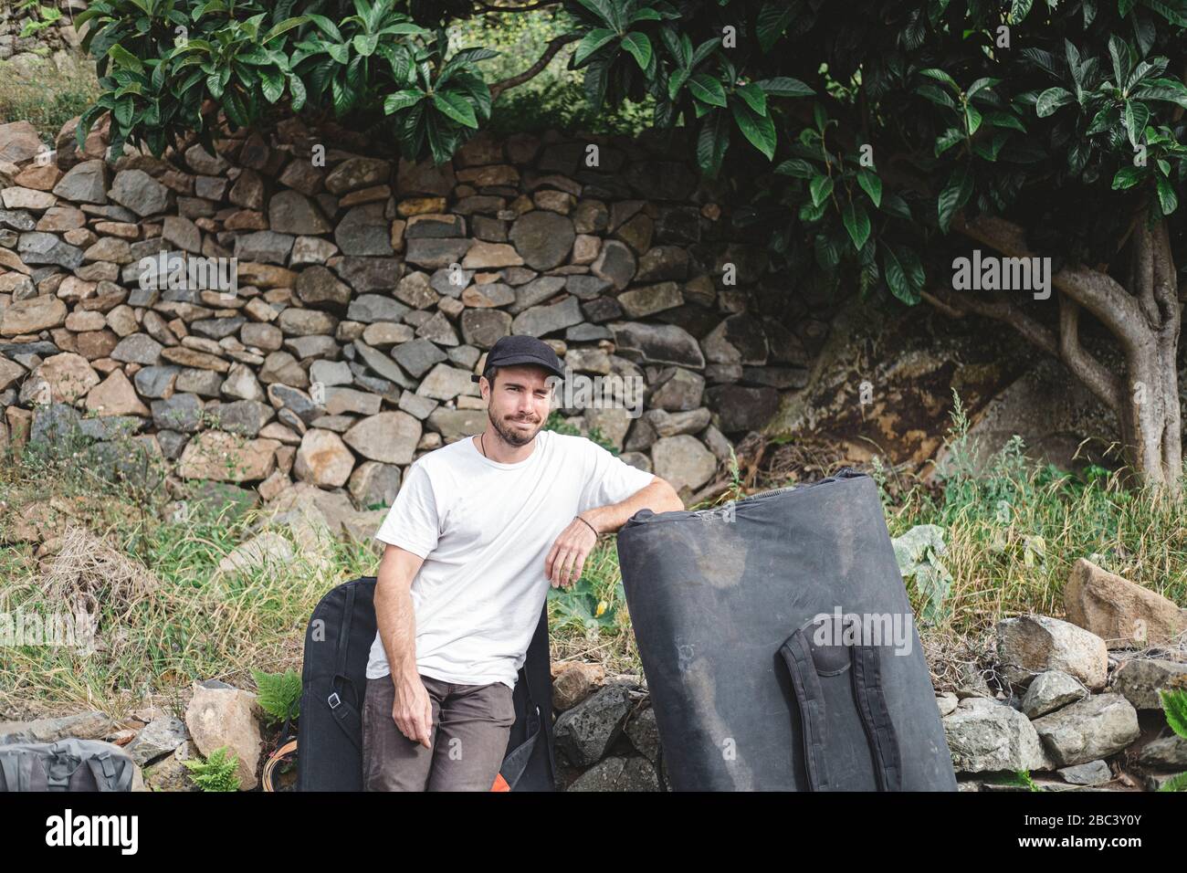Back of climber with equipment hi-res stock photography and images - Alamy