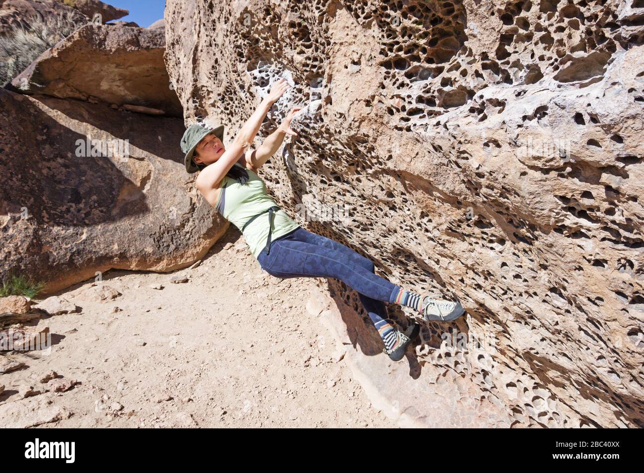 60 foot woman traverse hi-res stock photography and images - Alamy