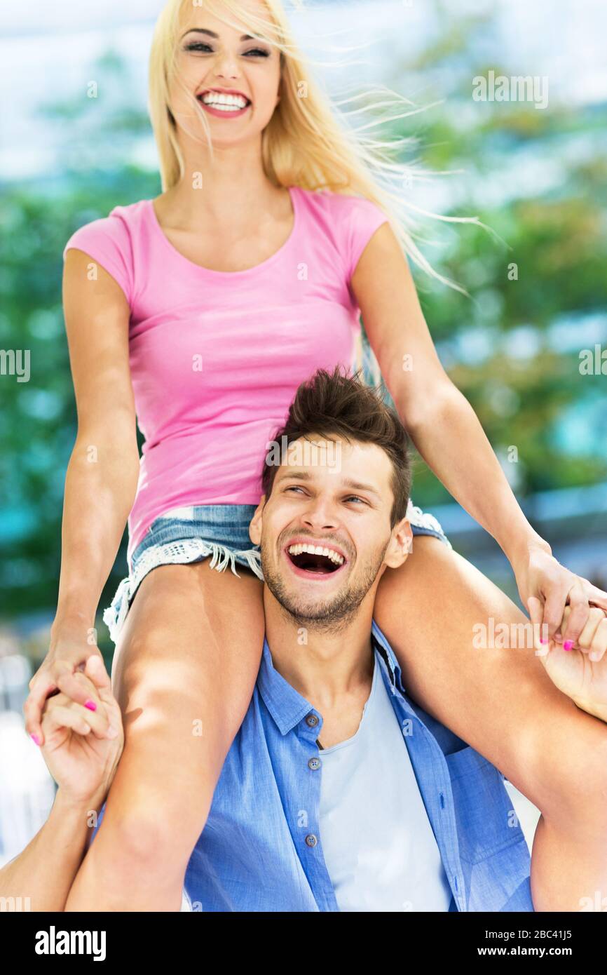 City couple fun hi-res stock photography and images - Alamy