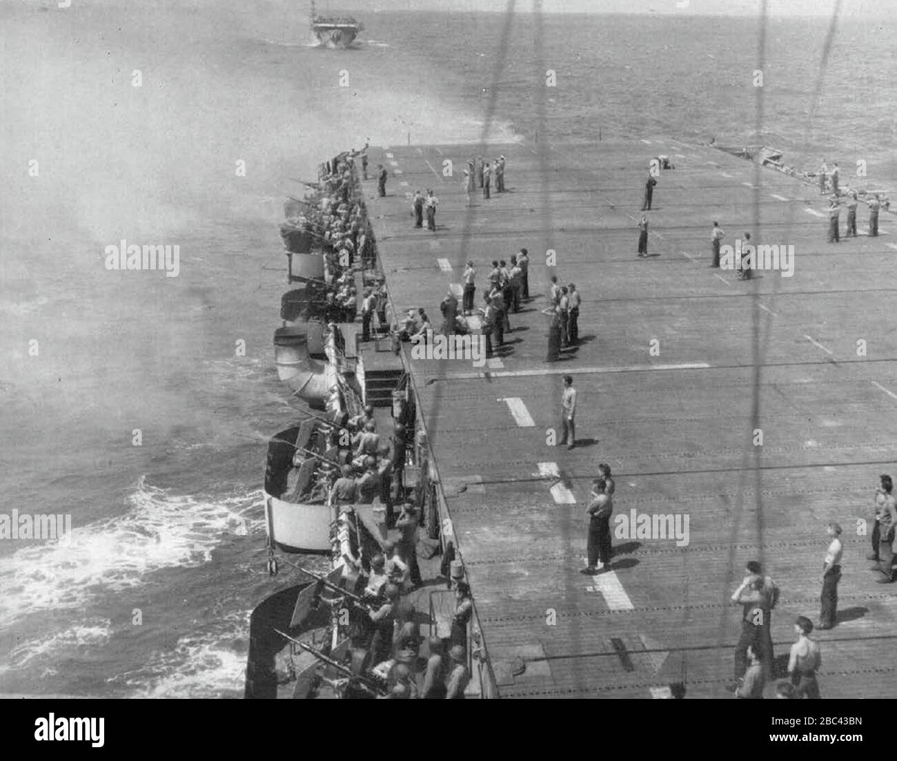 Gunnery drill aboard USS Lunga Point (CVE-94), circa in 1944 Stock ...
