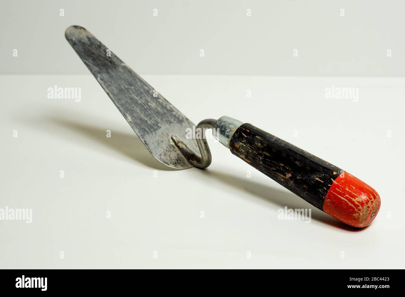 Masonry spatula hi-res stock photography and images - Alamy