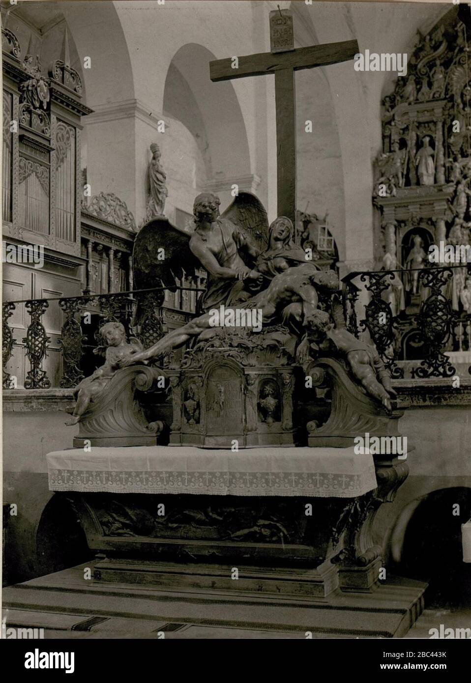 Gurk, Pietà von Rafael Donner im Dom Stock Photo - Alamy