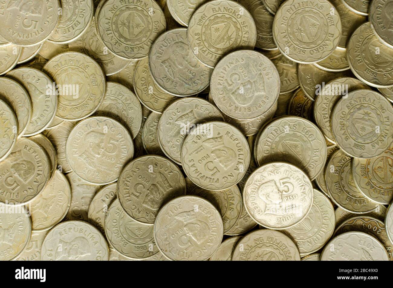 philippine-5-peso-coin-close-up-stock-photo-alamy