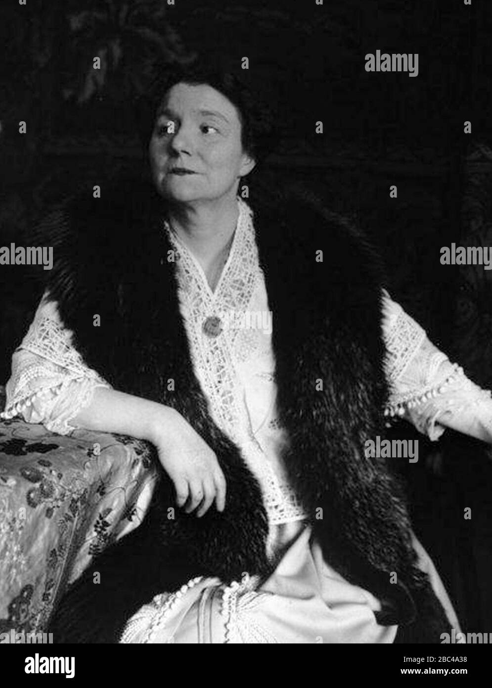 Yvette Guilbert 1910 Stock Photo - Alamy