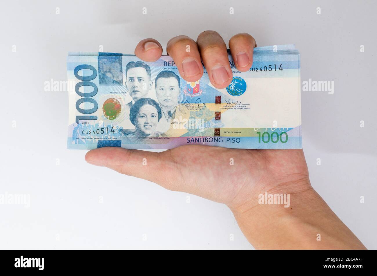 Philippine 1000 peso cash Stock Photo - Alamy