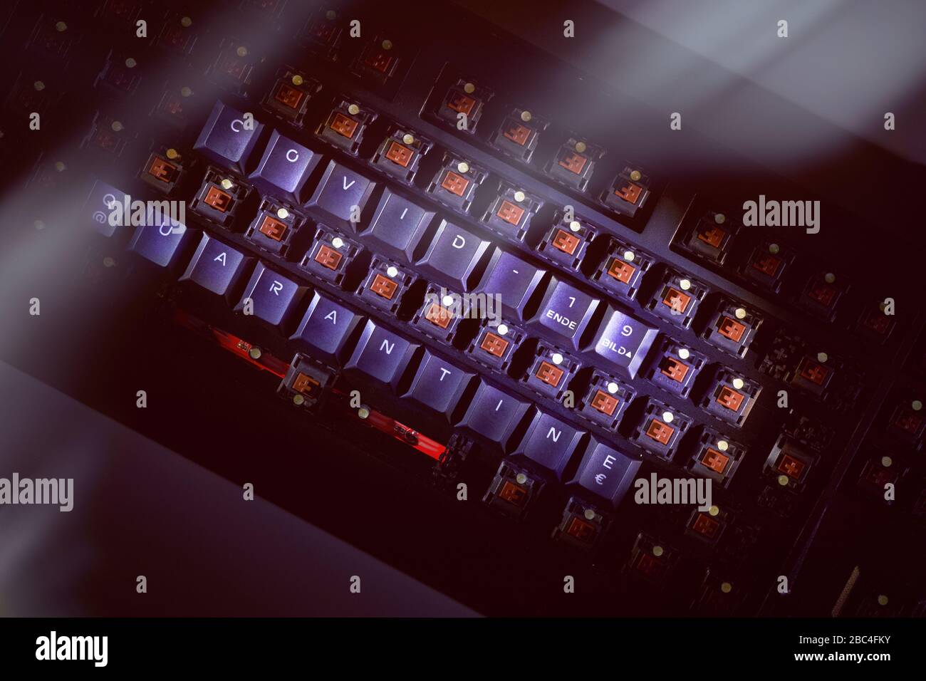Broken keyboard hi-res stock photography and images - Alamy