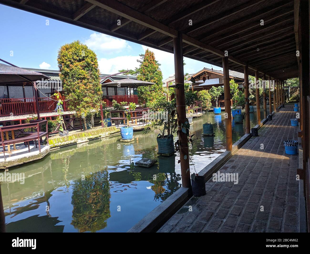 Attraction of customers hi-res stock photography and images - Alamy