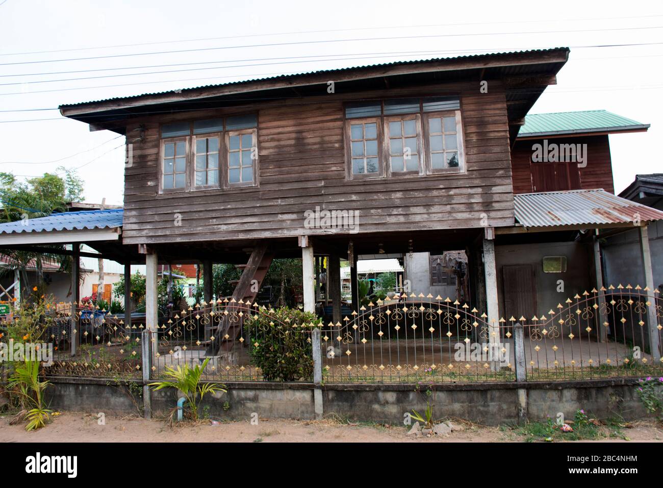 Buildings wooden abandoned house local thai style at Yasothon, Thailand ...