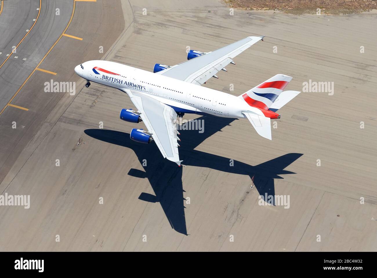 British airways airbus a380 aerial view hi-res stock photography and ...
