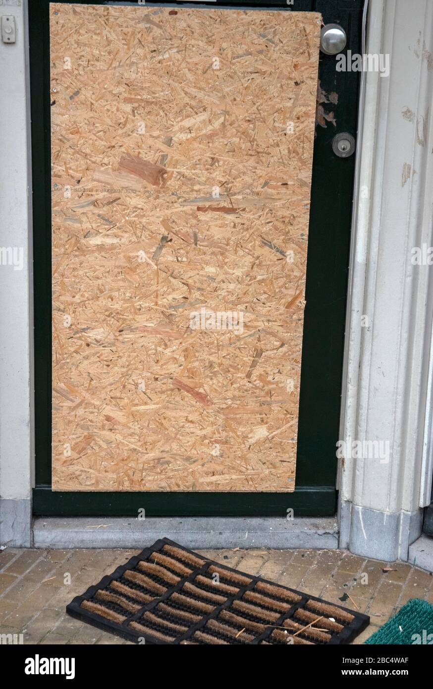 Fire Department Broke In A House To Rescue Sick Corona Patient At ...