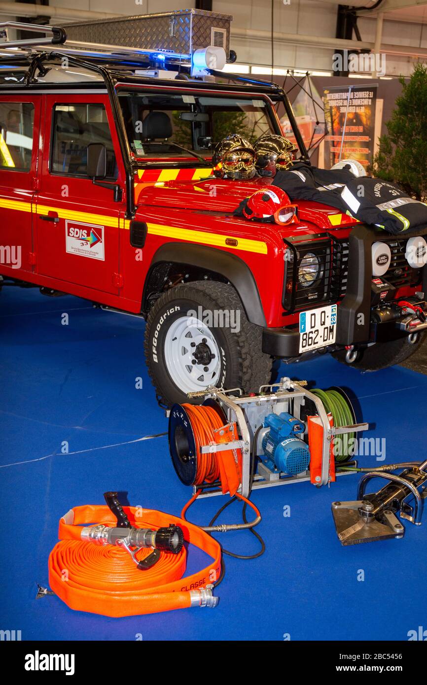 2020 land rover defender hi-res stock photography and images - Alamy