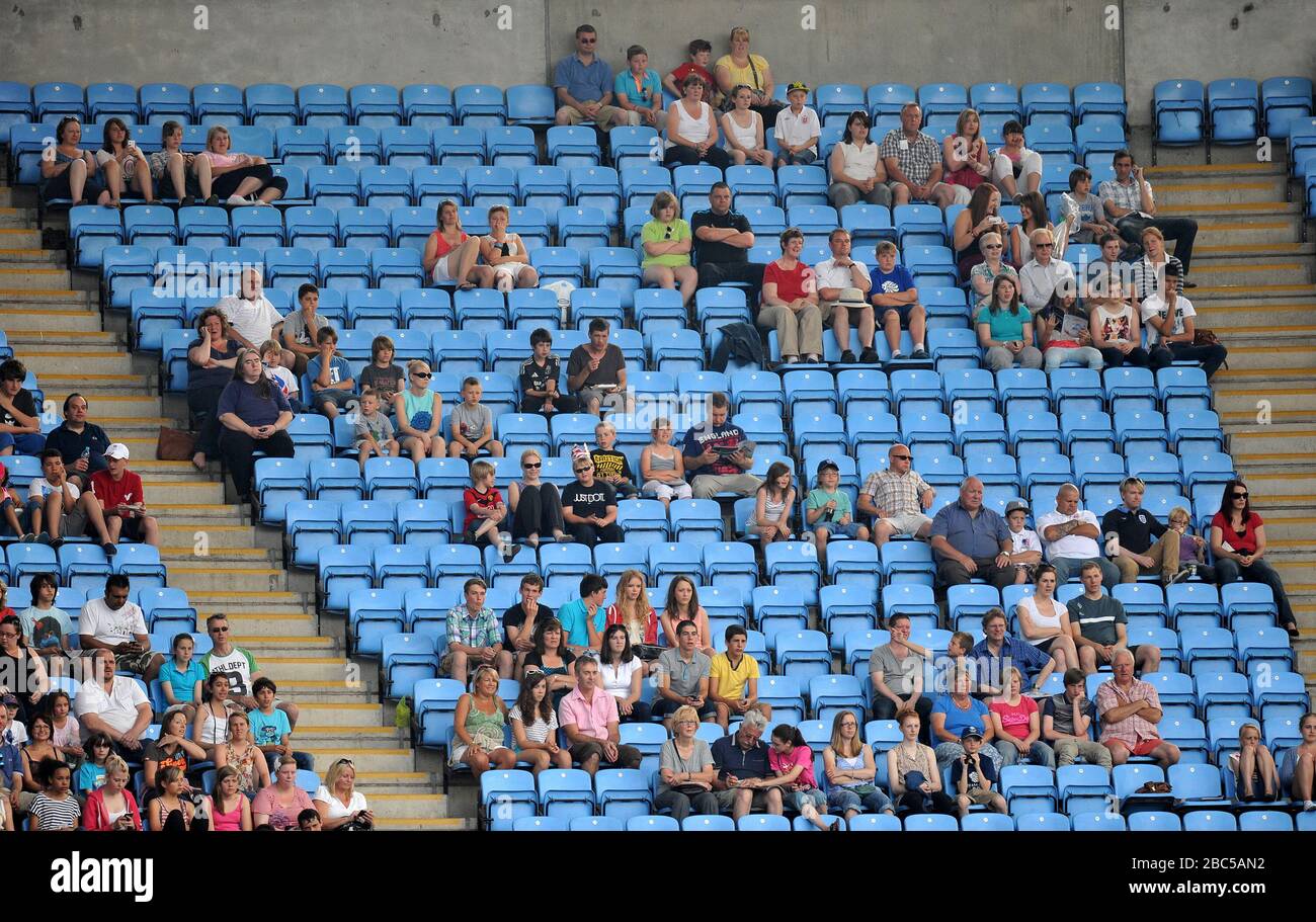 Empty seats during the womens football hi-res stock photography and ...