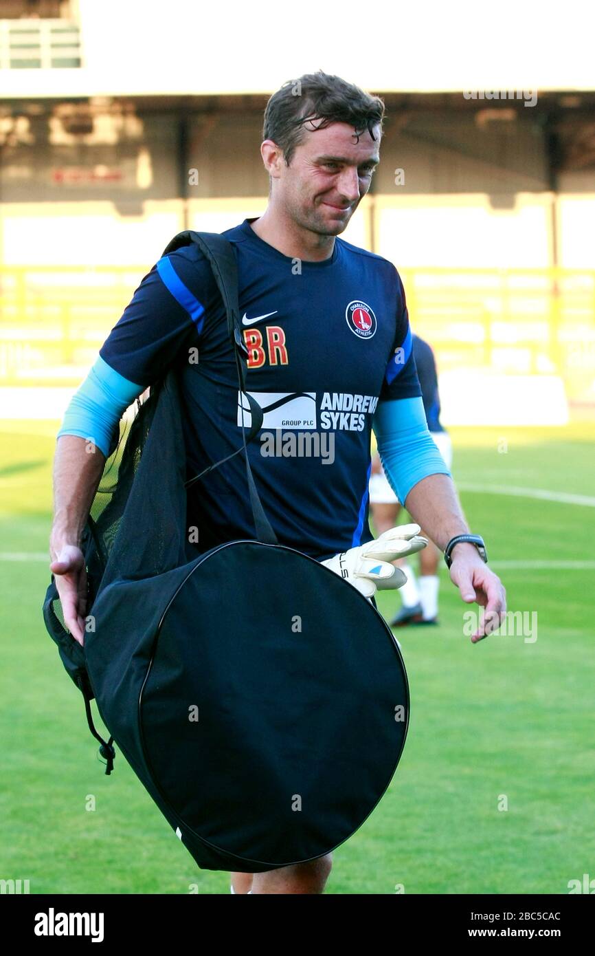 Goalkeeping coach ben roberts hi-res stock photography and images - Alamy