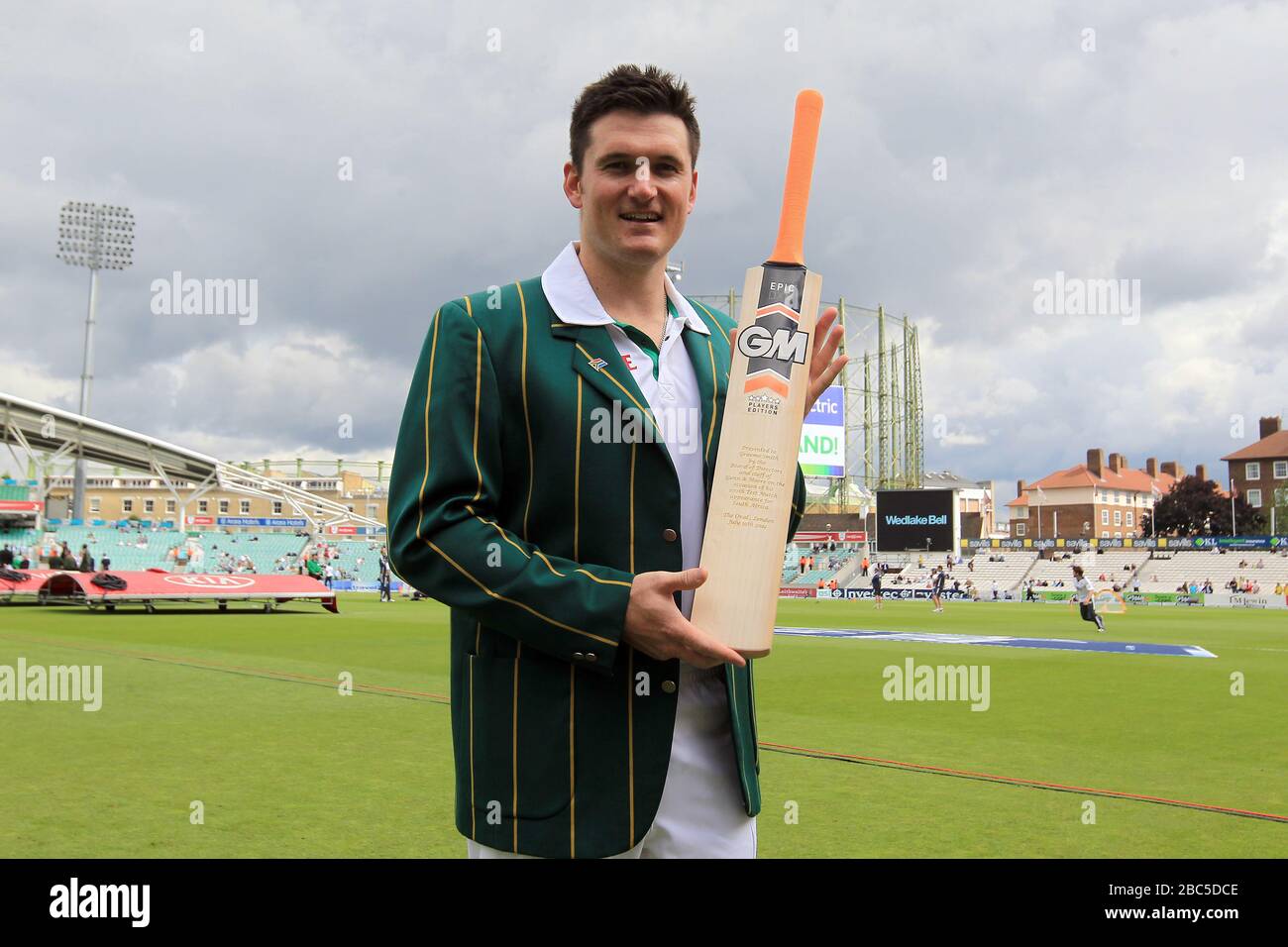 South Africa's captain Graeme Smith with a commemorative bat Stock ...