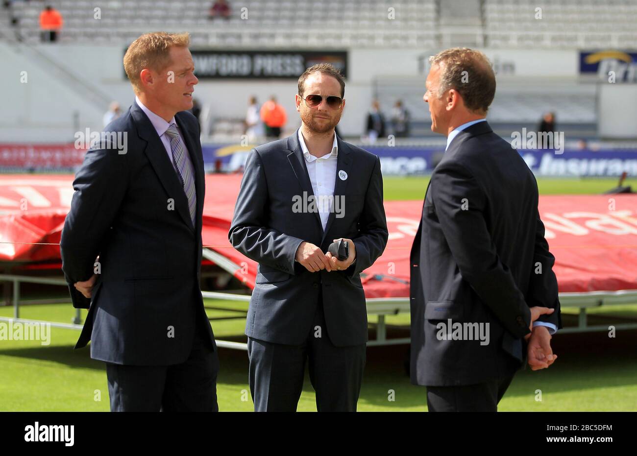 Shaun pollock hi-res stock photography and images - Alamy
