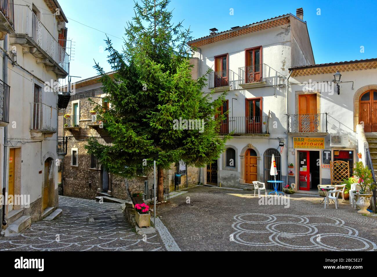 A small square between the houses of Pizzone, a village in the Molise ...